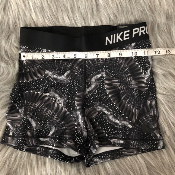 Nike | Shorts | Nike Womens Pro 3 Print Short Size S New | Poshmark